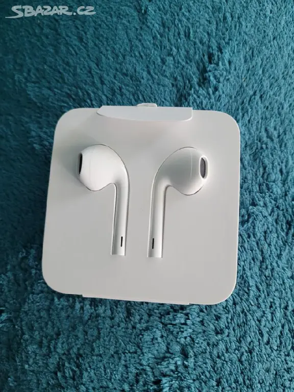 Originál Apple sluchátka - lightning koncovka - Praha, Střížkov - Bazar ...