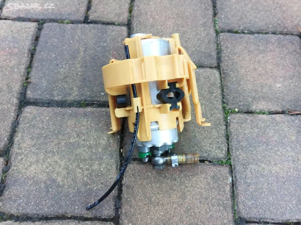 BMW E65 730d palivové čerpadlo - Tursko - Bazar - Sbazar.cz