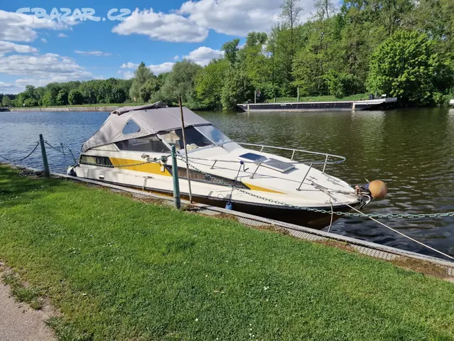 Kajutová Loď Beluga 24 délka 740cm šířka 240cm - Horní Počaply - Bazar ...