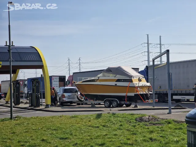 Kajutová Loď Beluga 24 délka 740cm šířka 240cm - Horní Počaply - Bazar ...