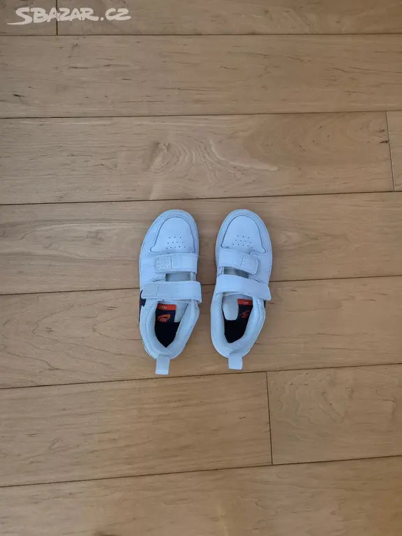 Dětské boty Nike bílé velikost 29,5 EUR - Praha - Bazar - Sbazar.cz