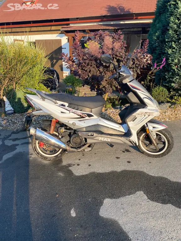 Motocykl - skútr Maxon 125 - Liberec - Bazar - Sbazar.cz