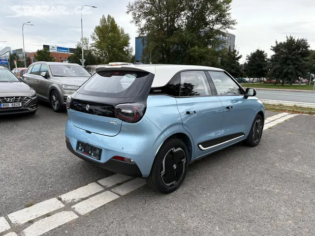 Dongfeng Box, E1 31,4 kWh Falling Rain Blue - Polní 190/1 - Bazar ...