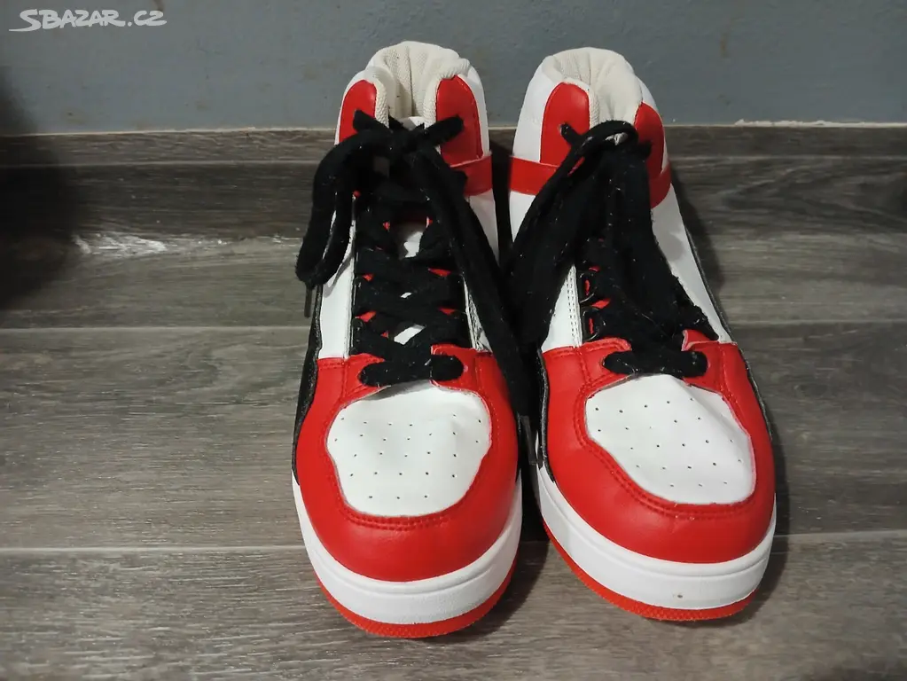 Botasky - Hevlín - Bazar - Sbazar.cz