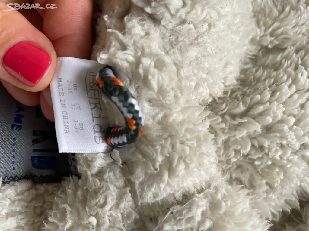 Prodám Dětská zimni bunda F&F vel. 2-3 roky - Jevany - Bazar - Sbazar.cz