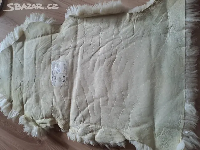 IKEA Nový koberec kožešina naturalni 120 cm. - Praha - Bazar - Sbazar.cz