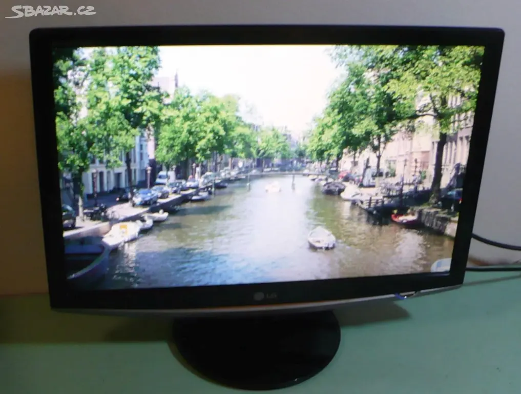 LCD monitor LG Flatron W2252TQ, 22 palců, DVI - České Budějovice ...