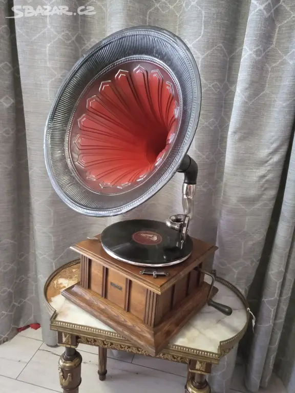 Gramofon s troubou - Praha, Bubeneč - Bazar - Sbazar.cz