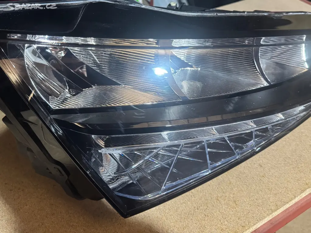 Světlomet Scala 657941016 LED pravé - Ostrava-město - Bazar - Sbazar.cz