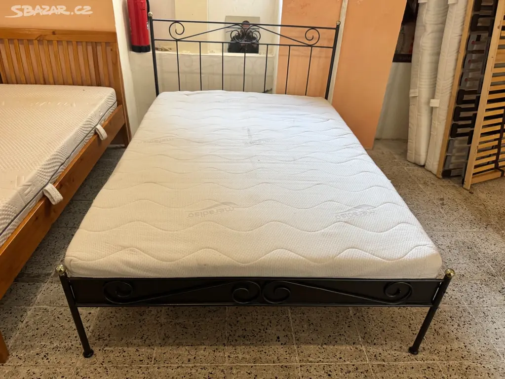 Hezká kovová postel-letiště 140x200 komplet - Karlovy Vary, Rybáře ...