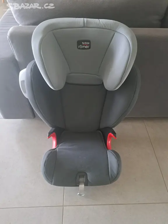 Autosedačka Britax Romer Kidfix SL 15-36kg - Býšť - Bazar - Sbazar.cz