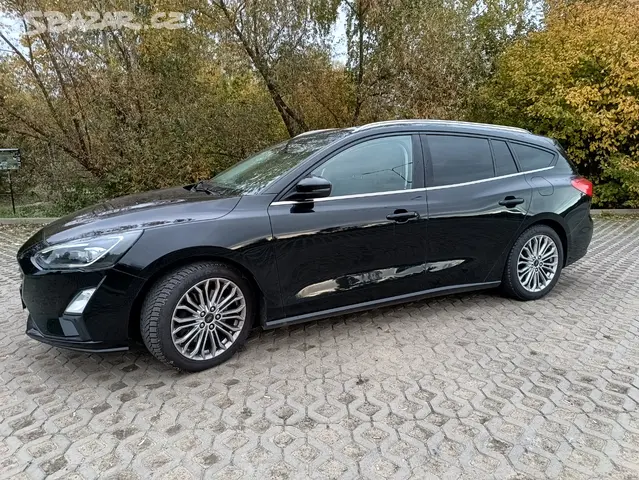 FOCUS 2.0 110kw TITANIUM 8AT LED ACC KESSY 2020 - Plzeň - Bazar - Sbazar.cz