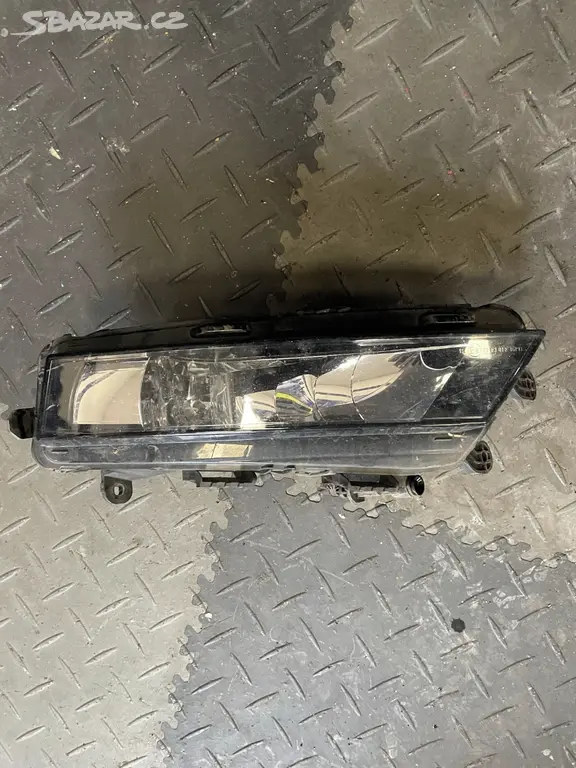 Pravá mlhovka Octavia 3 facelift 5e0941700f - Teplice - Bazar - Sbazar.cz