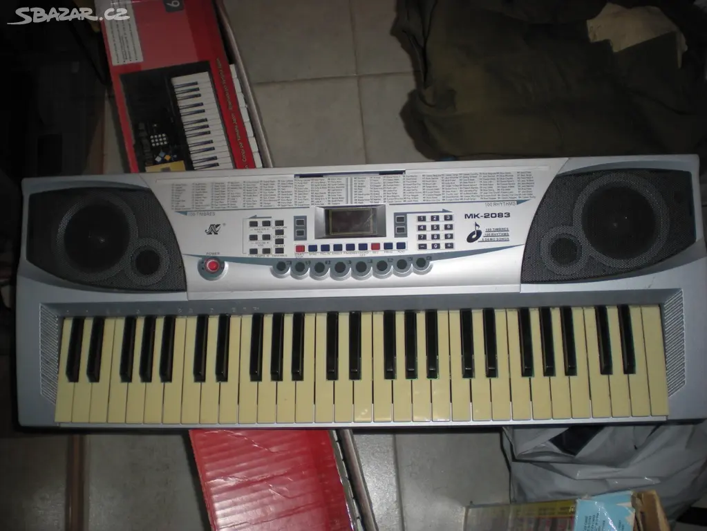 klavesy Yamaha a MK-2083 - Slaný - Bazar - Sbazar.cz