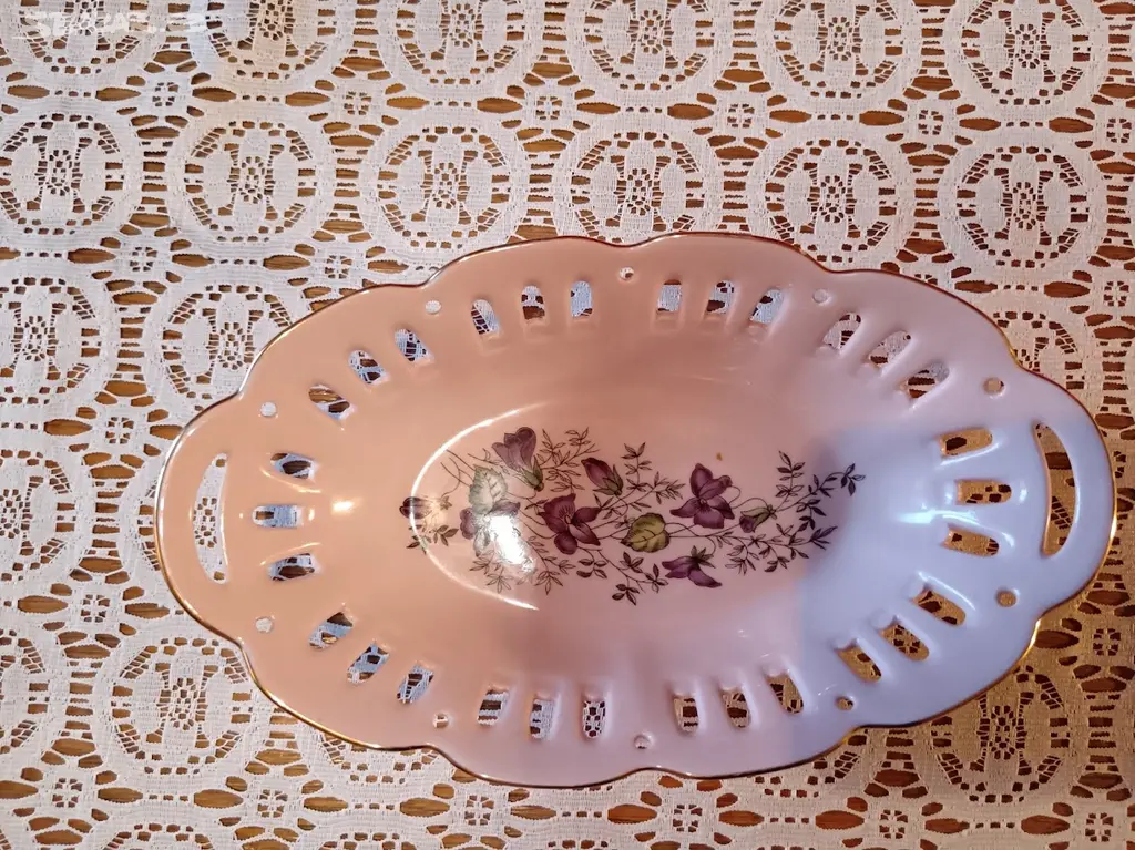 Prolamovaná miska (ažurová) z růžového porcelánu - Lučina - Bazar ...