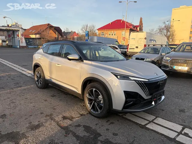 Dongfeng Mage, 1.5T 150kw E2 Silver / Black - Polní 190/1 - Bazar ...