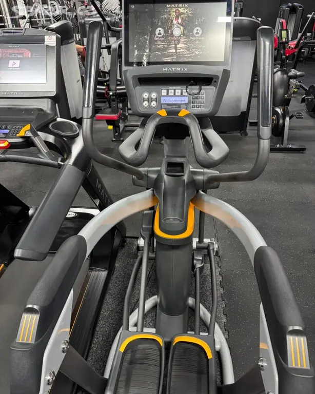 Prodám eliptický trenažér Matrix Trainer A7Xi - Mladá Boleslav, Mladá ...
