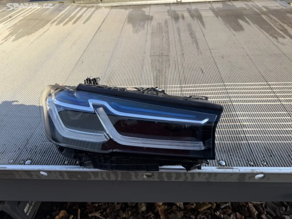 BMW G30, G31 LCI - laser světlo na pravou stranu - Praha, Michle ...