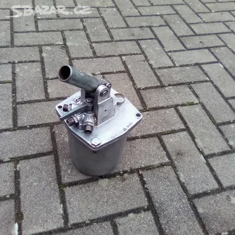 Ruční hydraulická pumpa - Náměšť na Hané - Bazar - Sbazar.cz