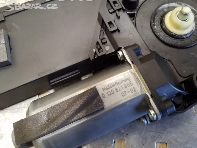 Volkswagen Phaeton Motor. zad. oken 3D0959703G - Králův Dvůr - Bazar ...