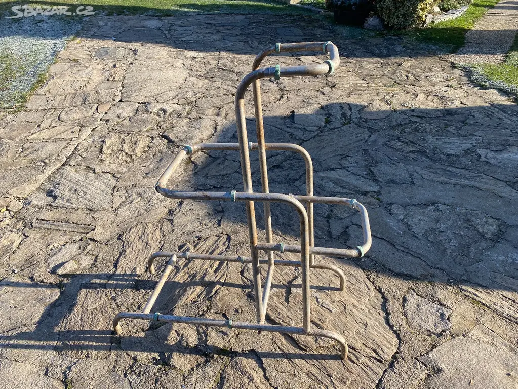 Retro stojan na kytky, trubkovy stojan - Kutná Hora - Bazar - Sbazar.cz