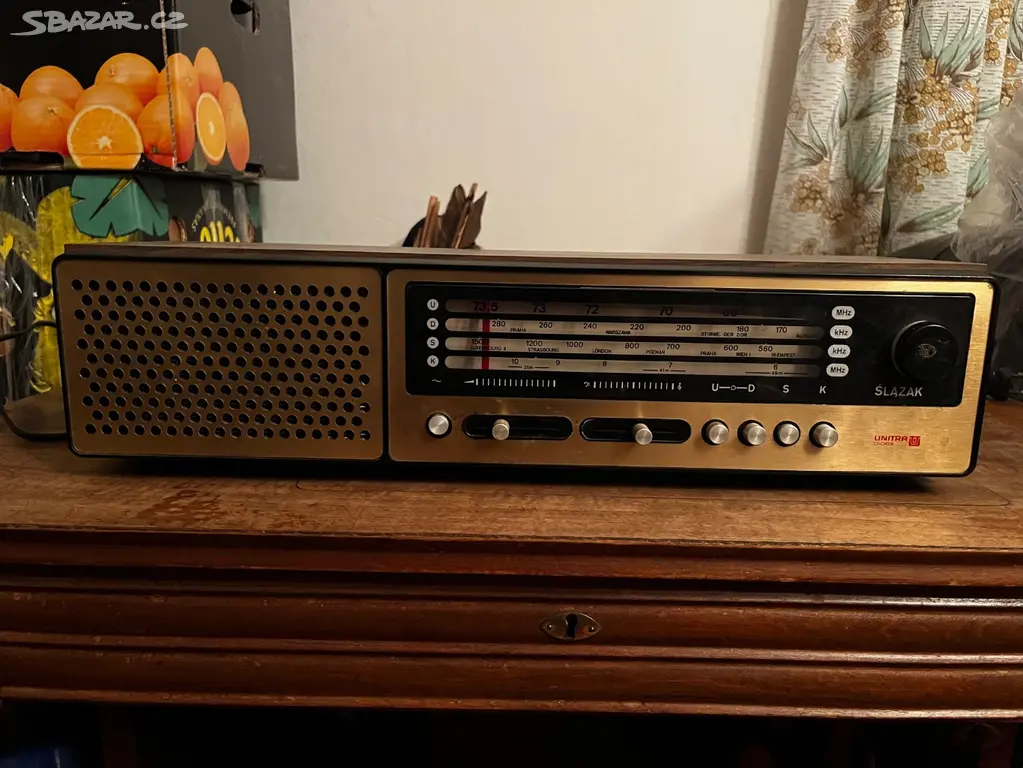 Retro rádio - Trhové Sviny, Jedovary - Bazar - Sbazar.cz