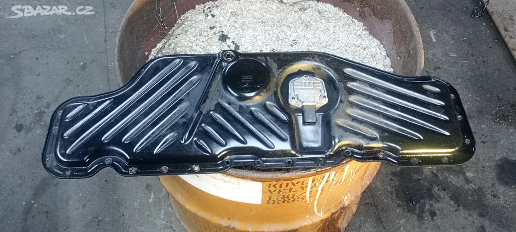 VW,Audi 3.0Tdi V6 olejová vana 059103602D - Uhlířské Janovice - Bazar ...