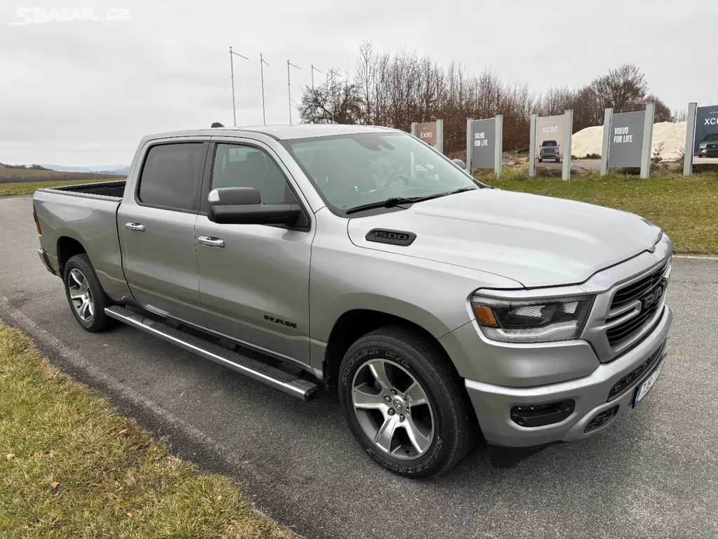 Dodge RAM 1500 5,7 4X4, 2019, nehavarovaná,odp.DPH - Praha - Bazar ...