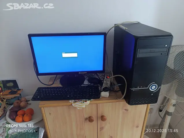 Počítač/Asus monitor a klávesnice Genius./2500 Kč. - Plzeň, Severní ...