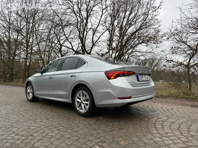 Škoda Octavia IV Style PLUS 1.5 TSI DSG Záruka - Starý Poddvorov ...