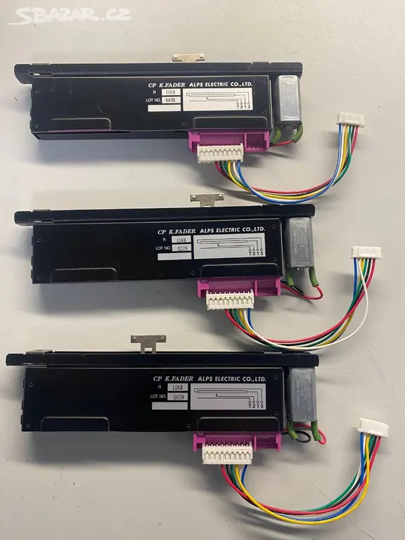 ALPS fader motorized, k dispozici 11 kusů - Jesenice - Bazar - Sbazar.cz