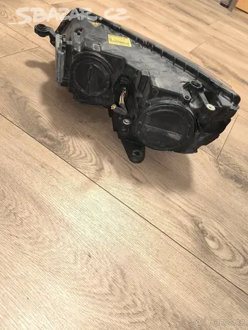 Přední pravý xenon světlomet LED Škoda Octavia 3 - Rožďalovice, Zámostí ...