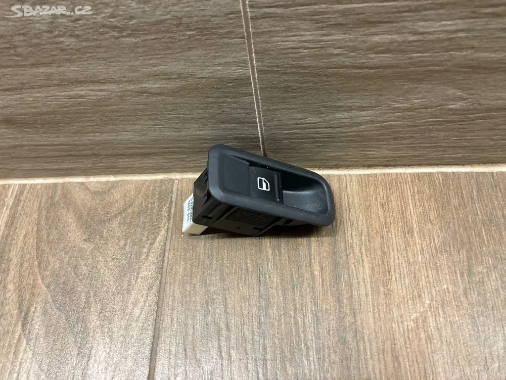 Škoda Fabia II. pravý spínač el oken 5J0959855 - Valašské Meziříčí ...
