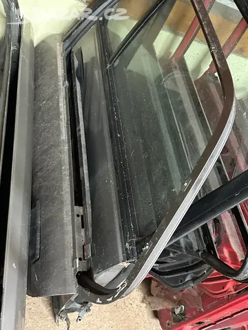 Dvere BMW E30,E28,E32 predni L+P cena za kus 2t - Hvozdec - Bazar ...