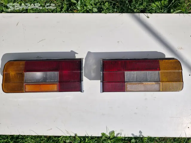 Zadní světla LADA Zhiguli - České Budějovice - Bazar - Sbazar.cz
