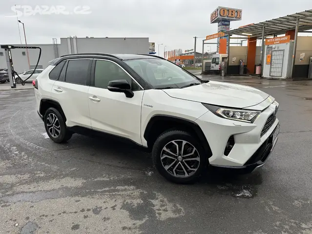 Toyota RAV4 hybrid 160 kw - Medlov - Bazar - Sbazar.cz