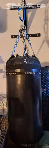Boxovací pytel + držák - Roudné - Bazar - Sbazar.cz