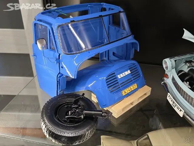 Prodám rozestavěný model Tatra 148 - Tanvald - Bazar - Sbazar.cz