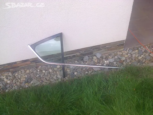 škoda octavia III-3, sklo pravých zadních dveří s - Beroun - Bazar ...