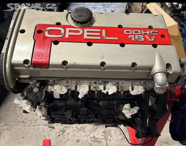 Motor Opel 2.0 16V C20XE 110kw 150 koní LOTUS - Mělník - Bazar - Sbazar.cz