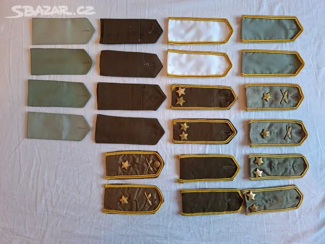 Vojenské insignie ČSLA velký sběratelský lot - Praha - Bazar - Sbazar.cz