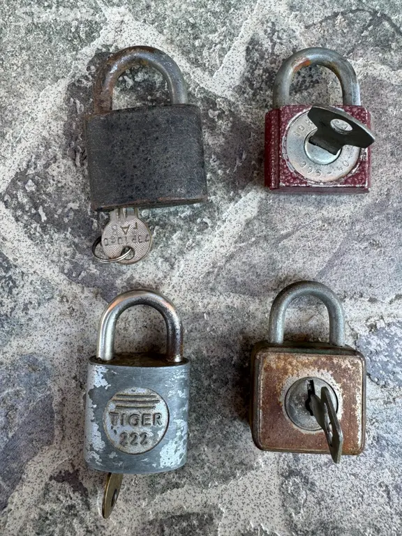 Staré visací zámky - Litomyšl, Litomyšl-Město - Bazar - Sbazar.cz