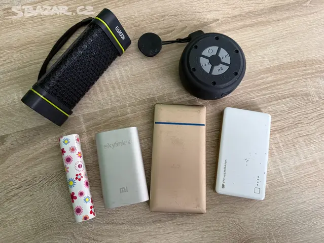 Powerbanky + bluetooth reproduktory - cena za vše - Praha, Žižkov ...