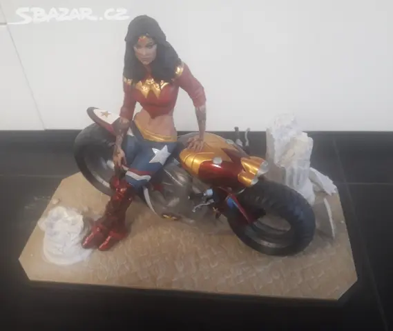 Wonder Woman - Gotham City - Praha - Bazar - Sbazar.cz