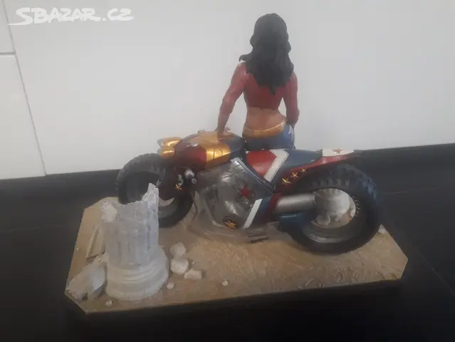 Wonder Woman - Gotham City - Praha - Bazar - Sbazar.cz