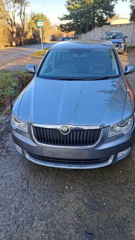 Skoda superb 2 2.0 tdi Dsg Na nahradni dily - Žatec - Bazar - Sbazar.cz
