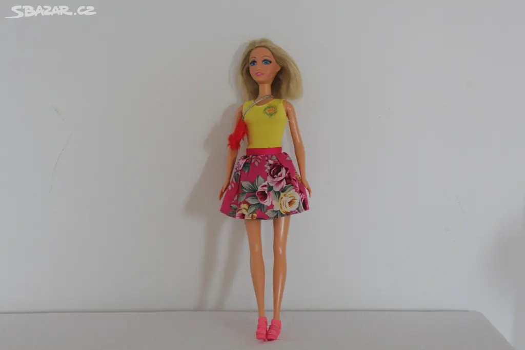Barbie se sportovním oblečením - Velatice - Bazar - Sbazar.cz