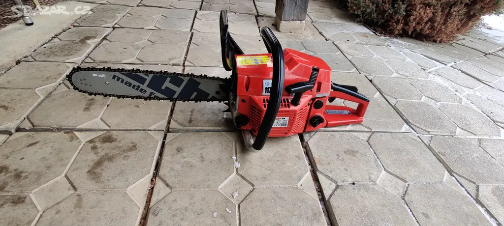 Benzínová řetězová pila Hecht 45 - Uherský Brod, Těšov - Bazar - Sbazar.cz