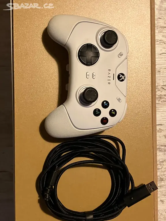 Ovladač drátový Xbox/pc Razer Chroma - Opava, Město - Bazar - Sbazar.cz