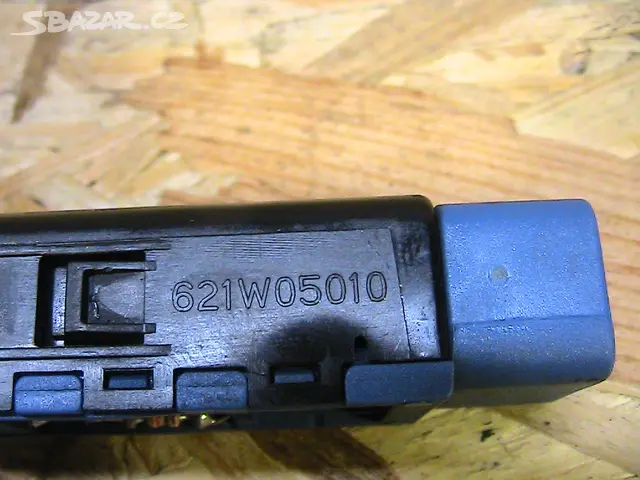 SPÍNAČ OVLÁDÁNÍ VNITŘNÍHO OSVĚTLENÍ HYUNDAI H1 TQ - Doksy - Bazar ...